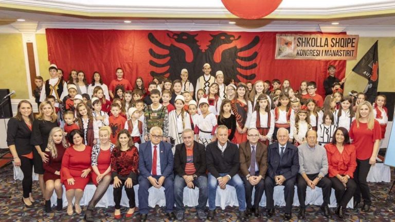 SHKOLLA SHQIPE “KONGRESI I MANASTIRIT” DHE SHQIPTARËT NË ÇIKAGO ...