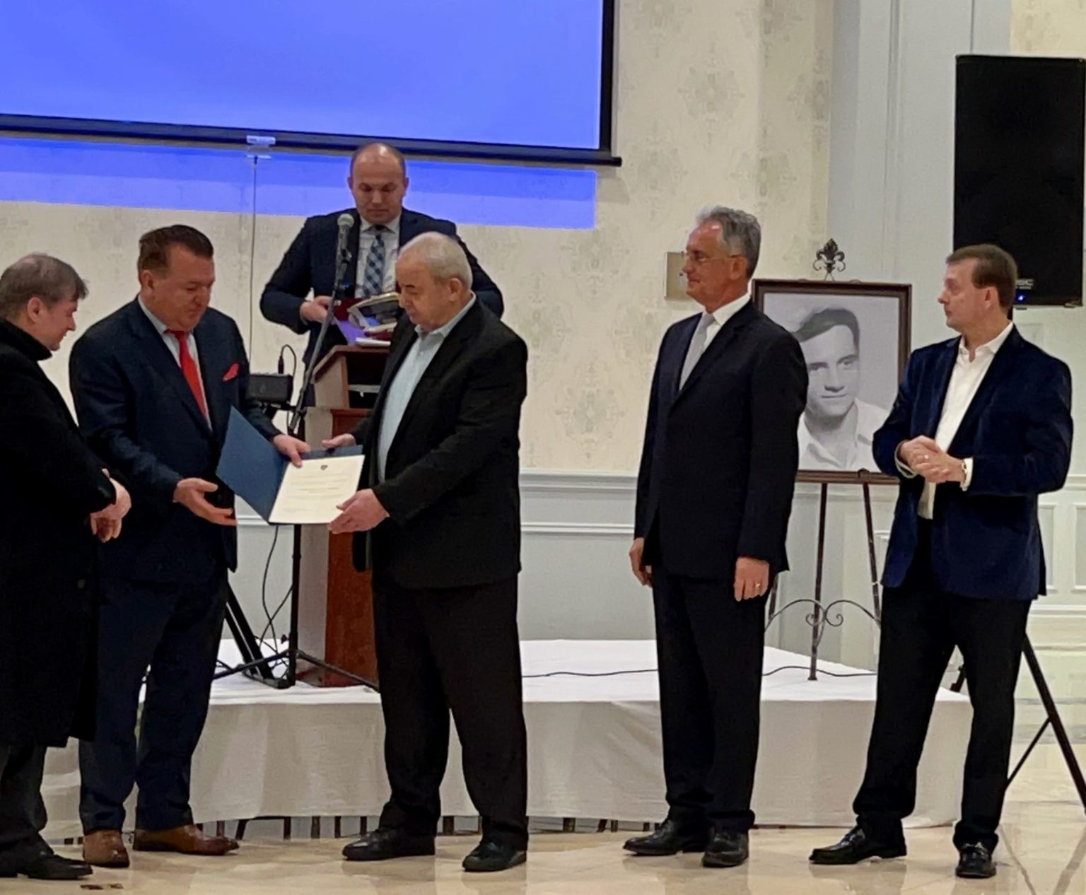 VATRA DHE SHTETI I KOSOVËS NDERUAN MËSUESIT QË HAPËN SHKOLLAT SHQIPE NË ...